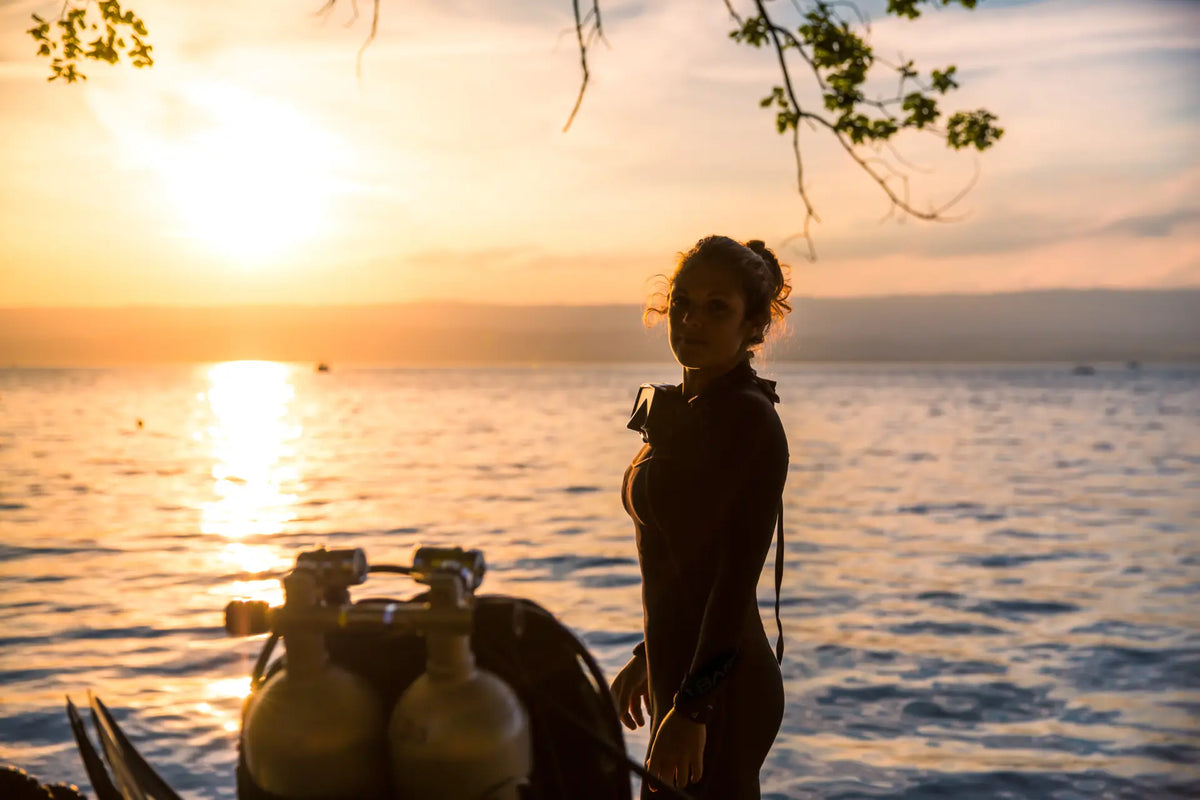Rash Guards vs. Dive Skins: Your Complete Guide to Dive Underlayers